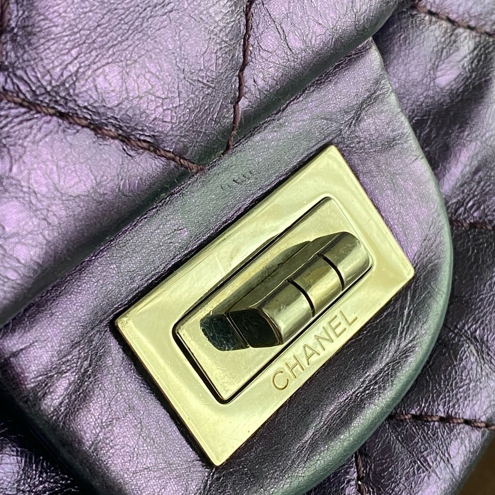 Chanel Reissue Metallic Purple 227 Size - Gem